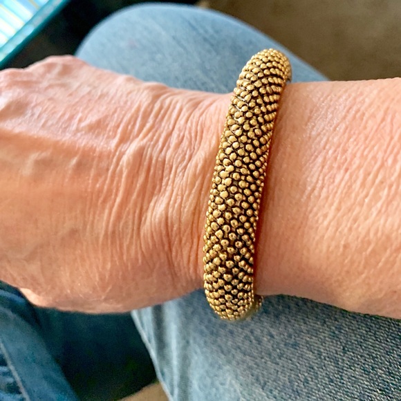 Jewelry | Magnetic Clasp Closure Goldtone Bracelet | Poshmark